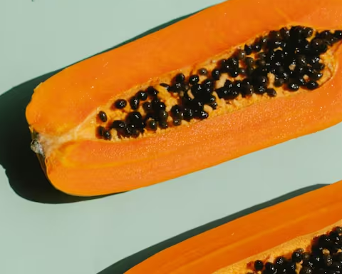 These 5 people should immediately stop eating papaya, this superfruit ...