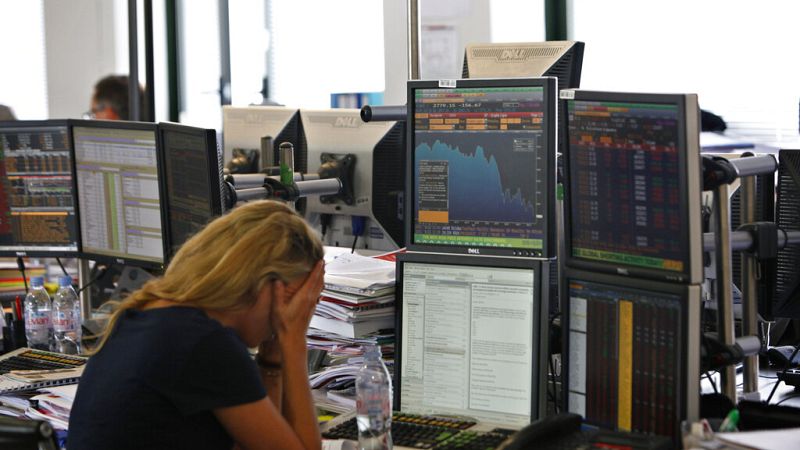 Risk of French government collapse sends jitters through markets