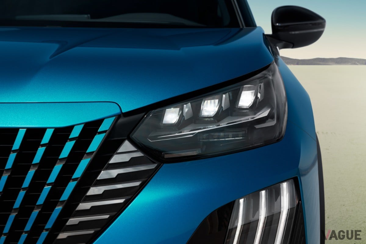 プジョー新型「2008 GTハイブリッド」が日本登場！ 全長4.3mで5人が乗れる“燃費がいい”コンパクトSUVの実力とは