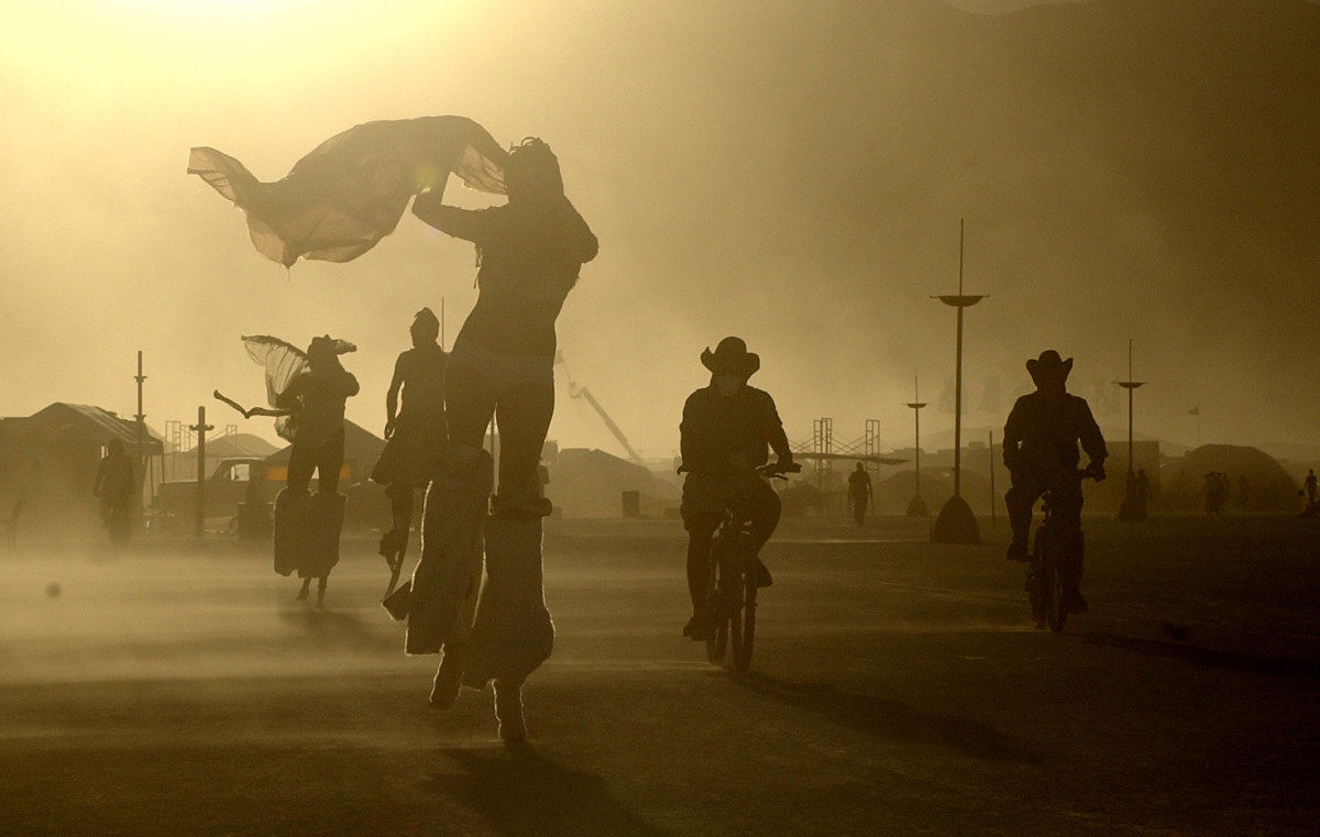 Burning Man Fans Stuck in Miles of Gridlock Followed by Dusty High ...