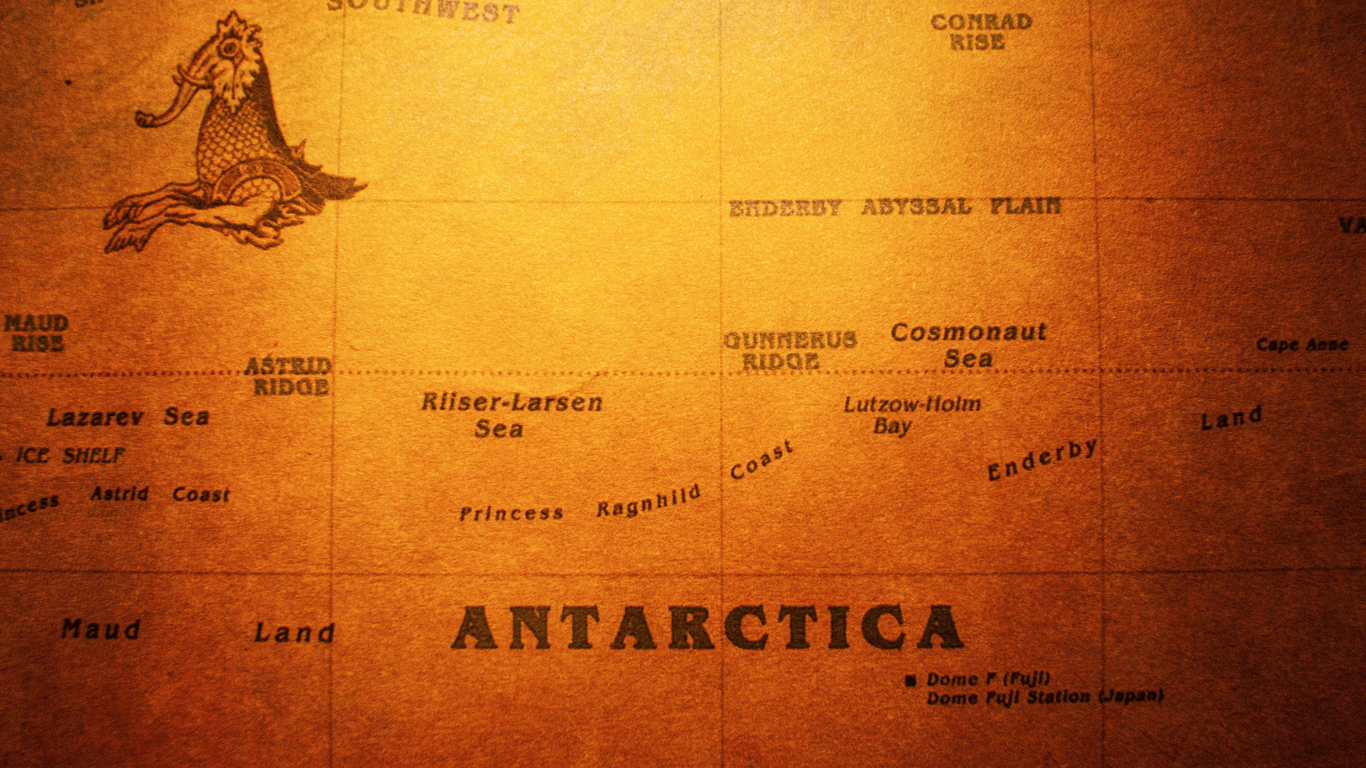 The Deadly Race to the South Pole – Amundsen vs Scott's Frozen Tragedy