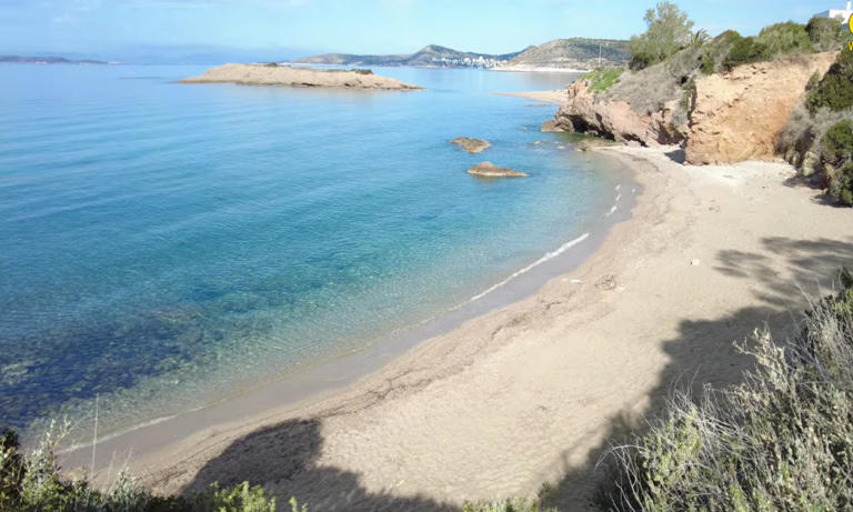 Οι 4 καλύτερες παραλίες για τις τελευταίες βουτιές του Αυγούστου στην ...