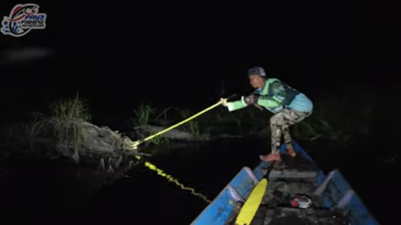 Batang Tombak Hampir Patah Karena Ikan Besar!