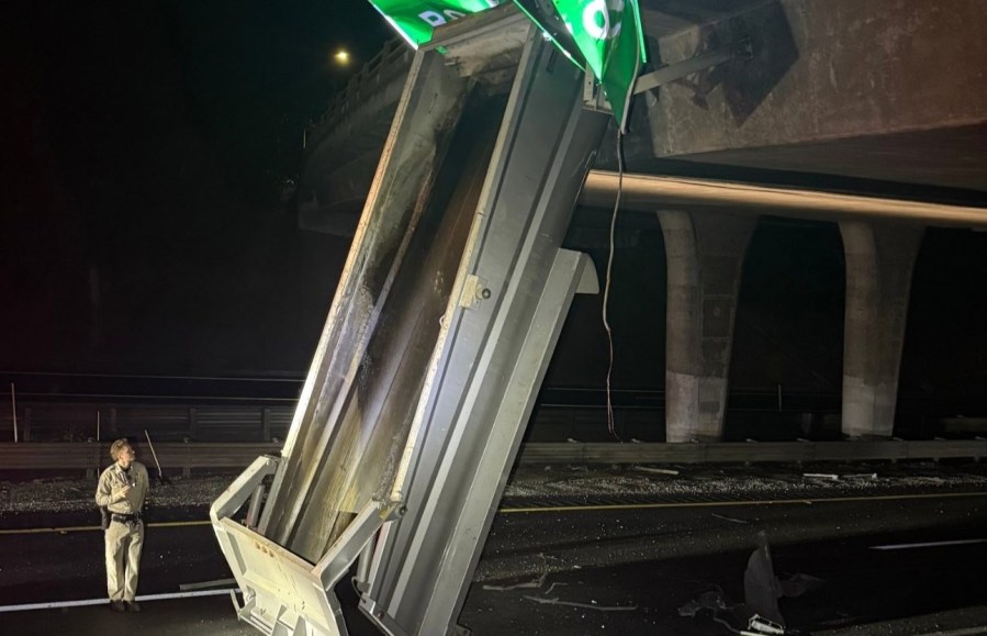 Dump truck slams into Highway 1 overpass near Santa Cruz