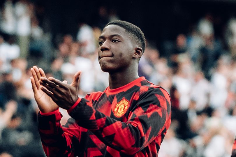 Kobbie Mainoo now faces two choices at Manchester United in this test ...