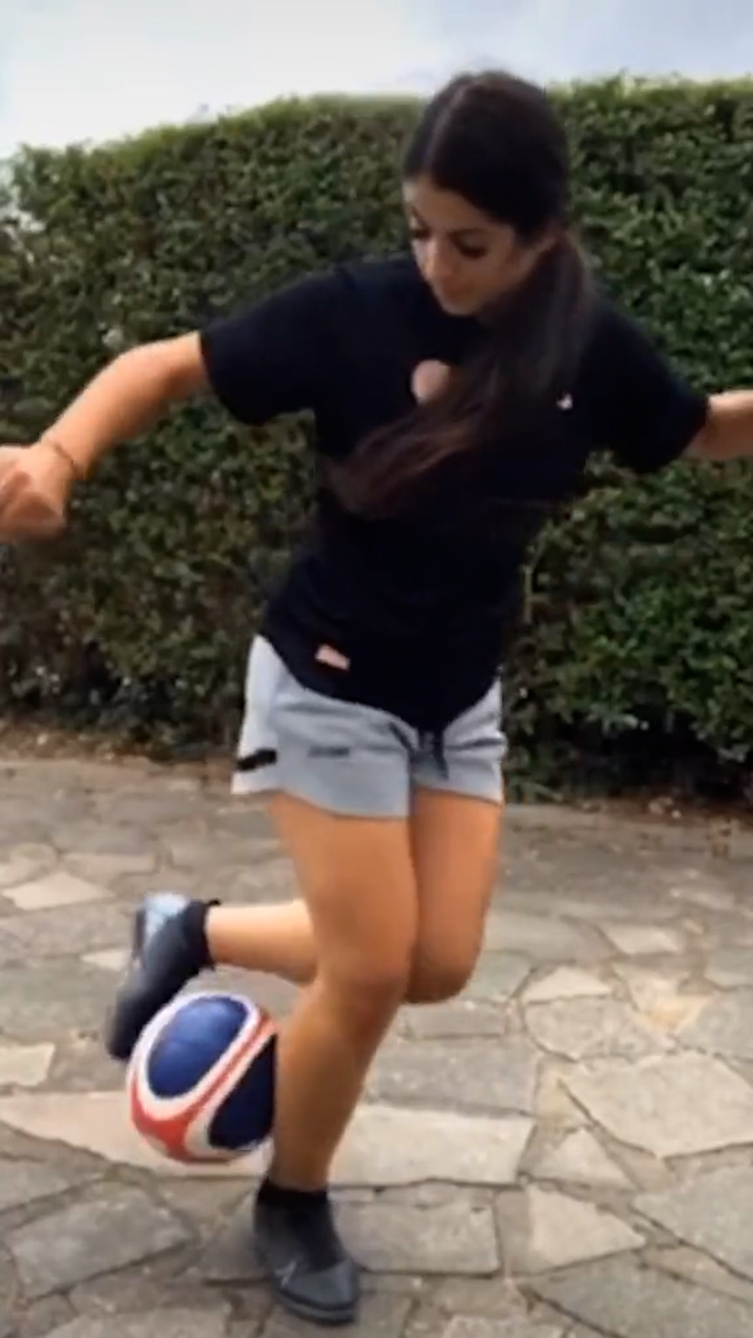 Showcasing Uniqueness in Ball Juggling – Soccer