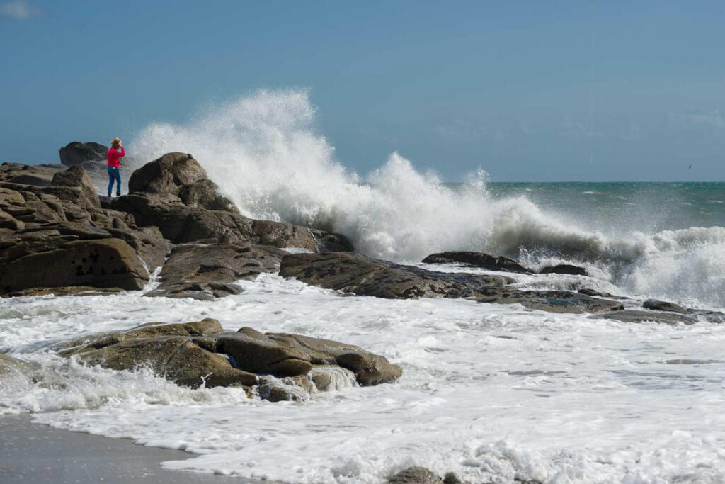 Houle cyclonique attendue en Charente-Maritime une vigilance maximale ...