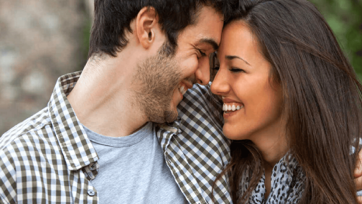 What Men Really Find Attractive: 10 Beauty Standards They Love and 10 ...