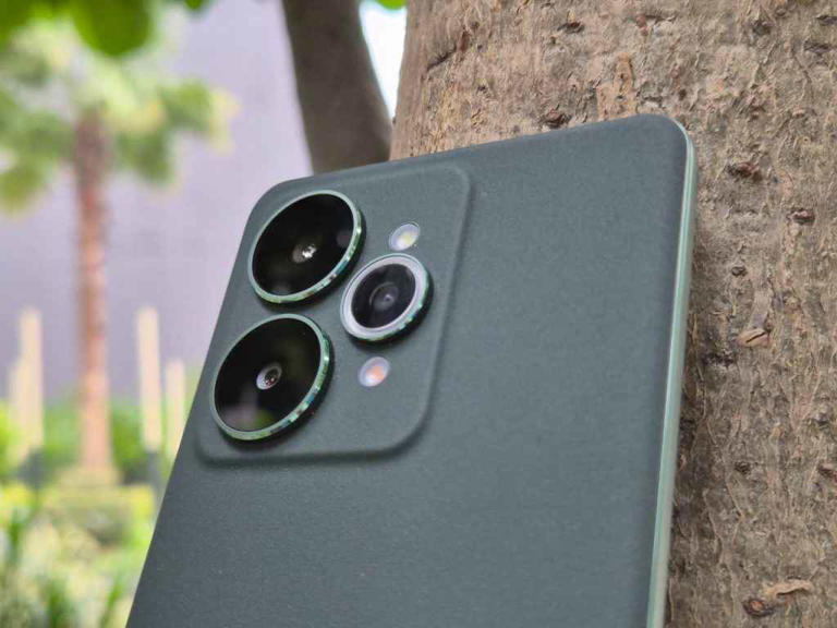 Realme 15 review: Big battery, bold claims, but is it worth Rs 25,999?