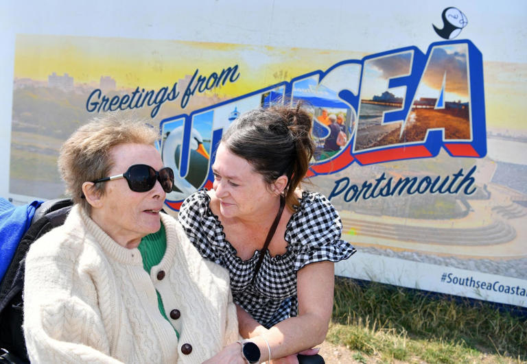 Care home surprises beach-loving Janette, 88, with seaside birthday trip