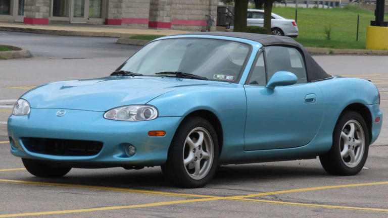 10 early 2000s cars that still hold up