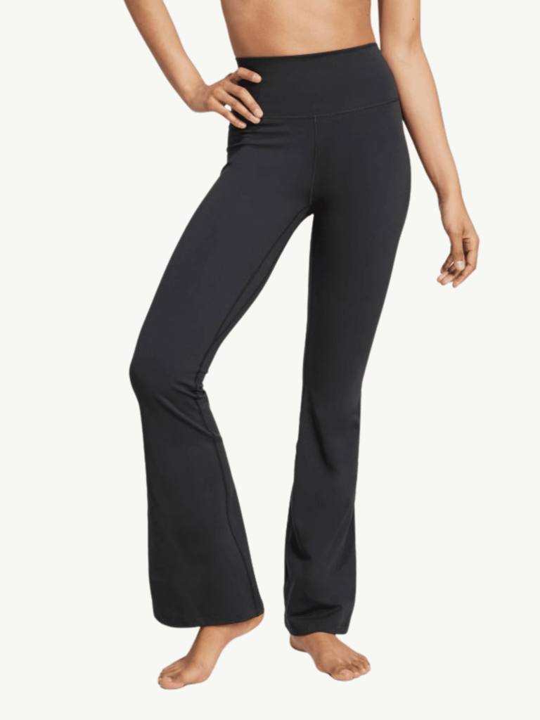 Malia Obama Cosigns Flared Yoga Pants as the Chicest Workout Gear — See ...