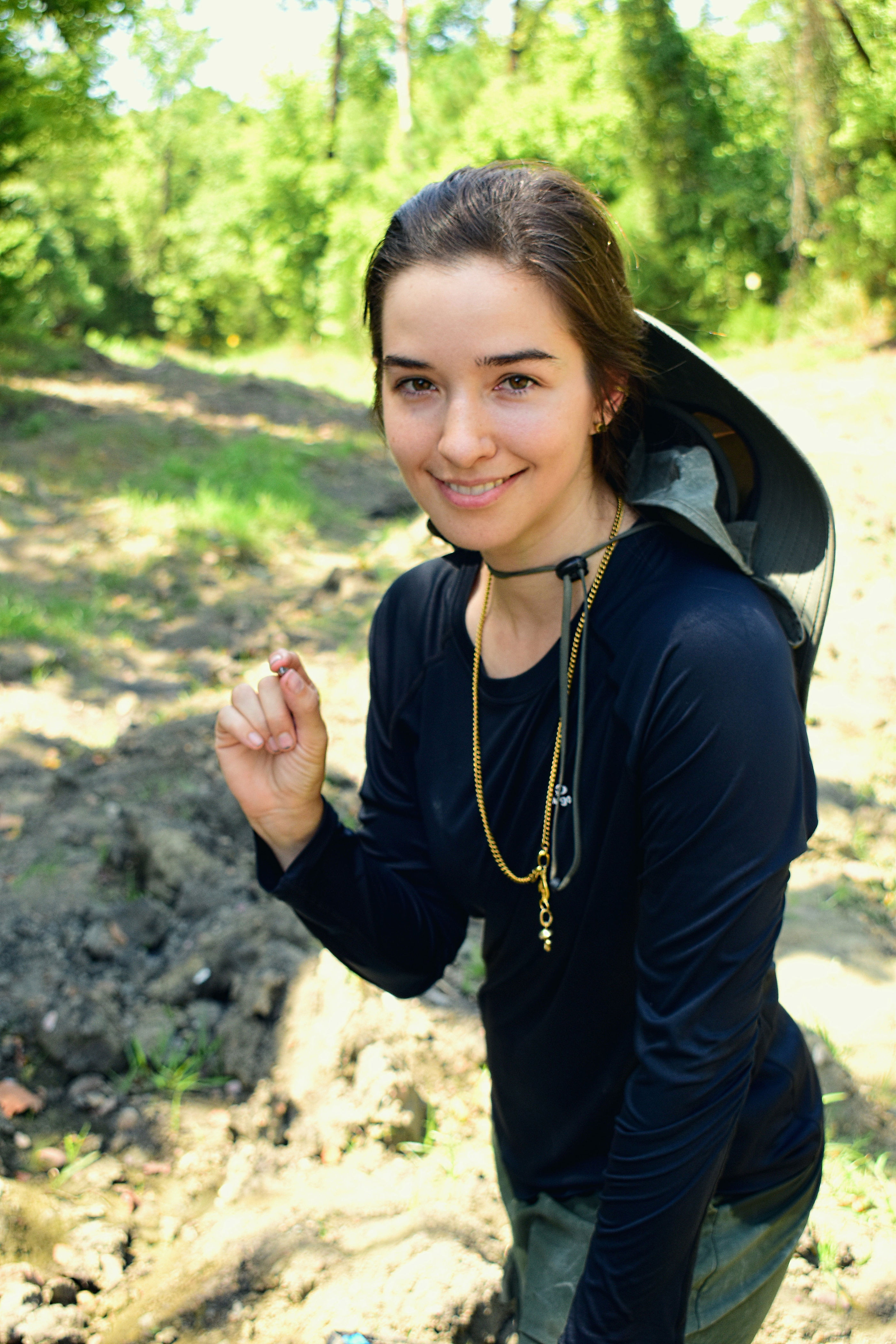 Woman digs for weeks in Arkansas park to find herself a diamond for her ...
