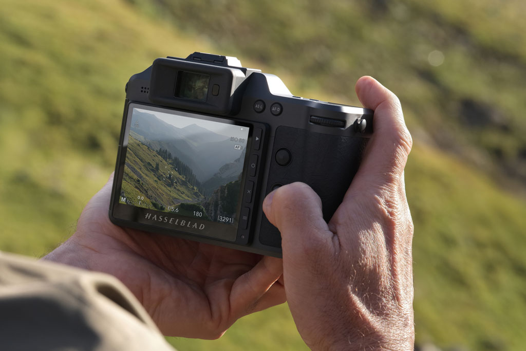 New Hasselblad X2D II 100C with LiDAR AF and end-to-end HDR