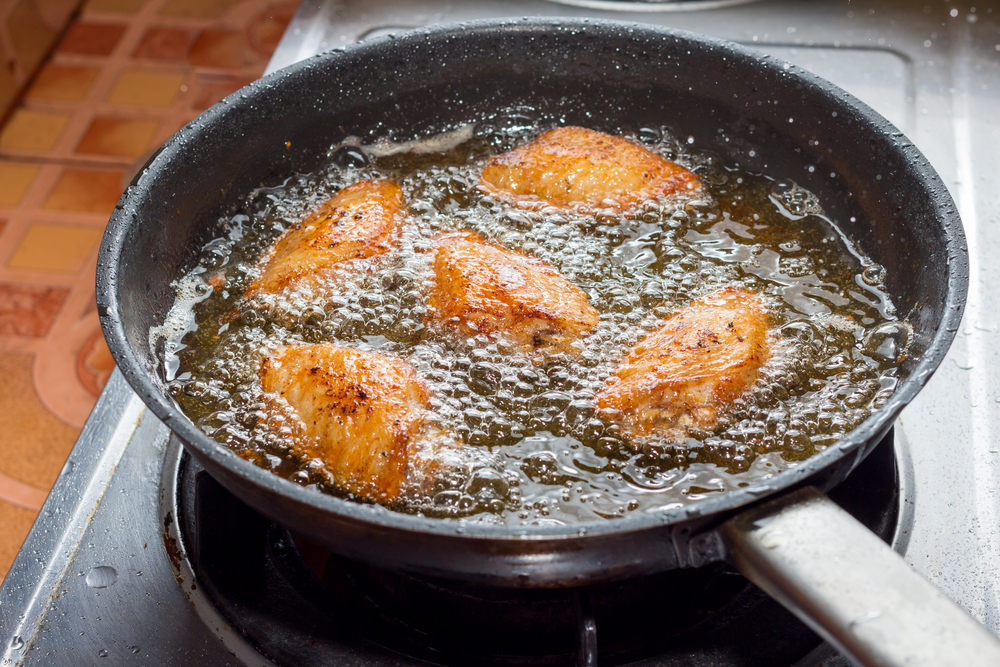 12 Bad Cooking Habits Chefs Wish You'd Stop