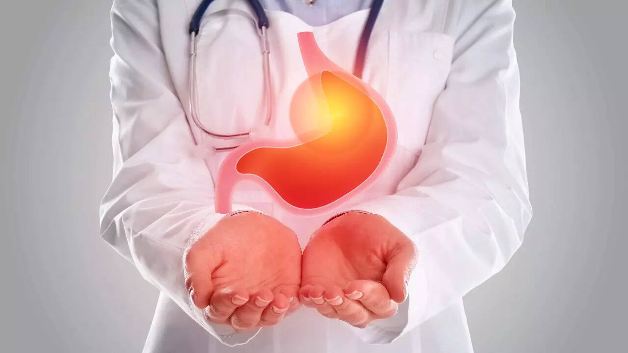 5 very early symptoms of stomach cancer that often go unnoticed