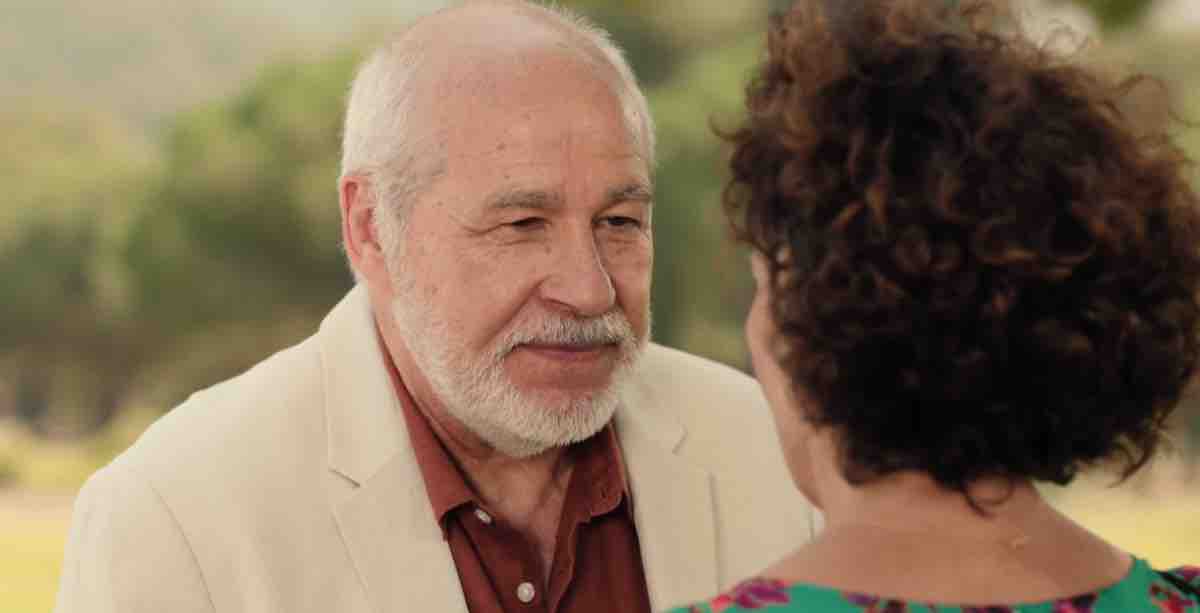 Plus belle la vie spoiler : Robert dévoile son vrai visage et prend la ...