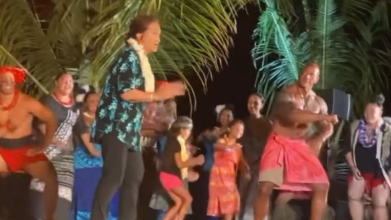 Dwayne Johnson performs sacred Samoan dance with his mother and ...