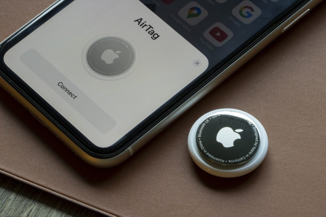 9 Pro Tips to Track Your Lost Luggage With AirTags