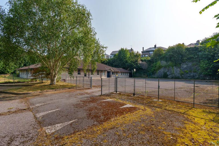 Former €5k a year fee-paying private primary school goes up for rent in ...
