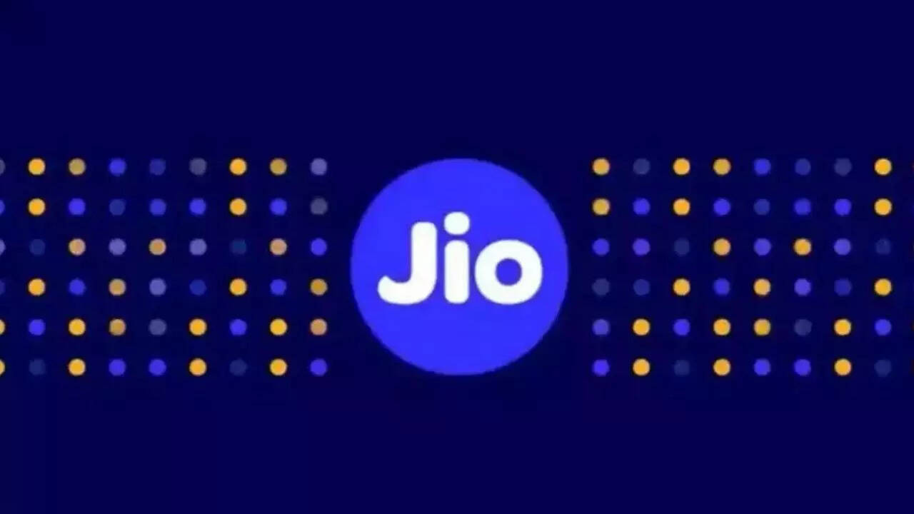 Reliance Jio down: Thousands of users report 'no signal' issue