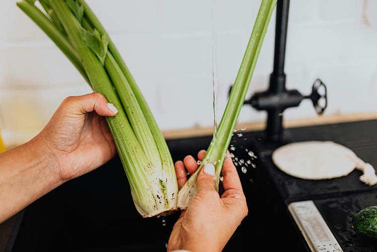 Bye-Bye Gout: 10 Everyday Foods That Lower Uric Acid!