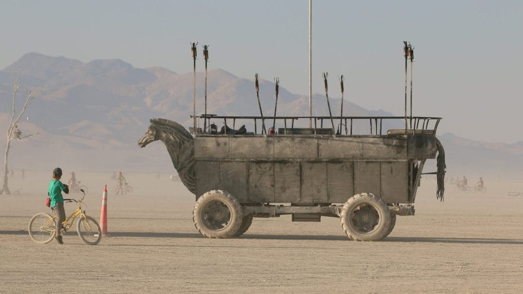 Una tormenta de arena golpea el festival Burning Man 2025 en Nevada