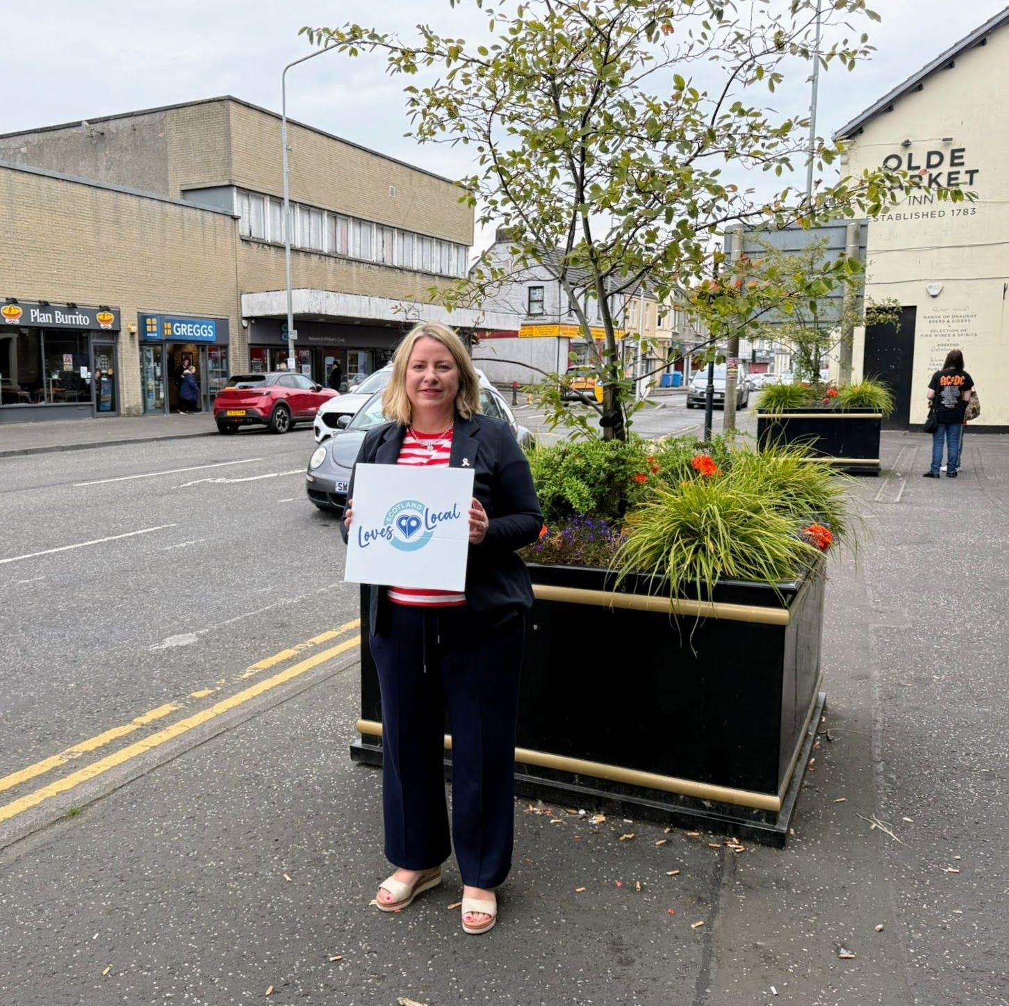 Kirsteen Sullivan MP gets behind Scotland Loves Local Week 2025