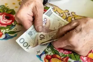 2000 zł co miesiąc od państwa! Wystarczy jeden wniosek, a ludzie wciąż ...