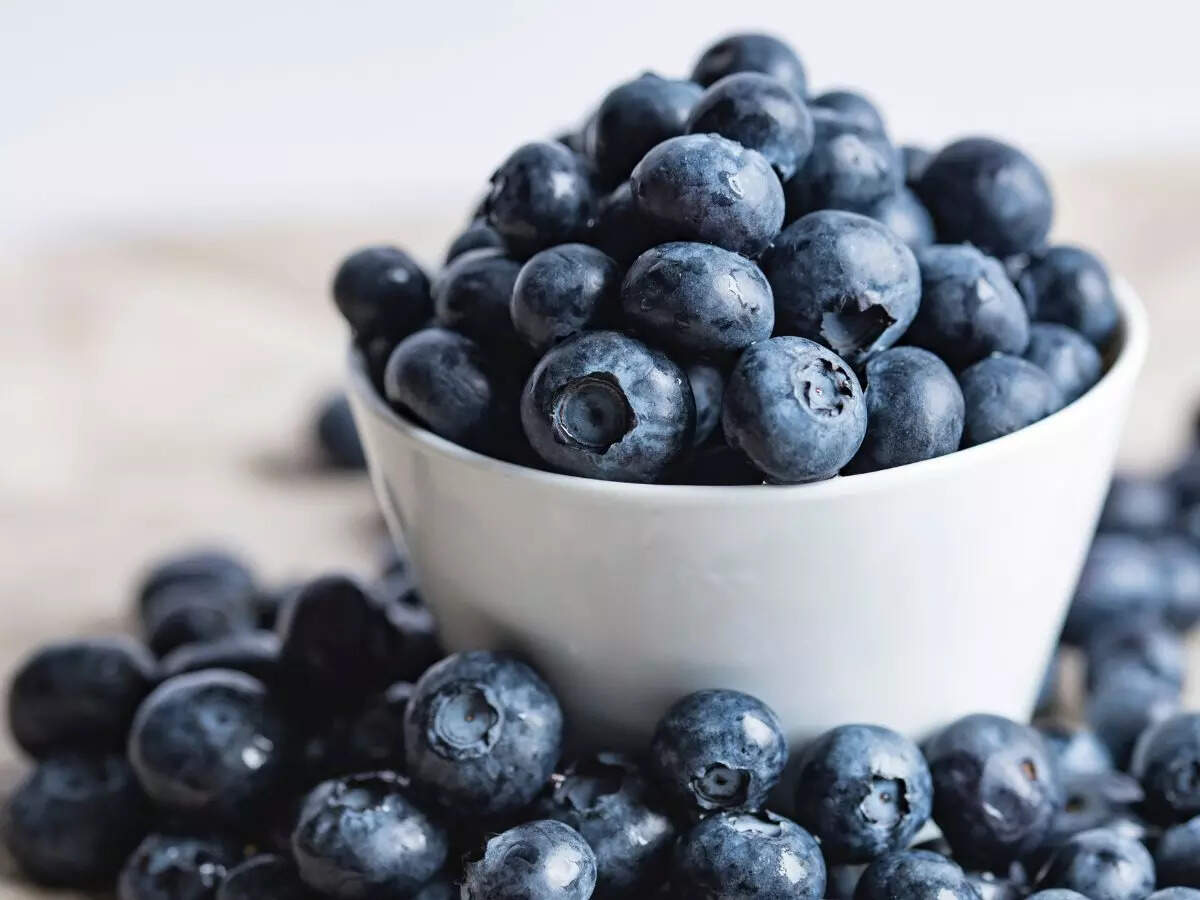 Eating these foods daily may help reduce swelling and inflammation