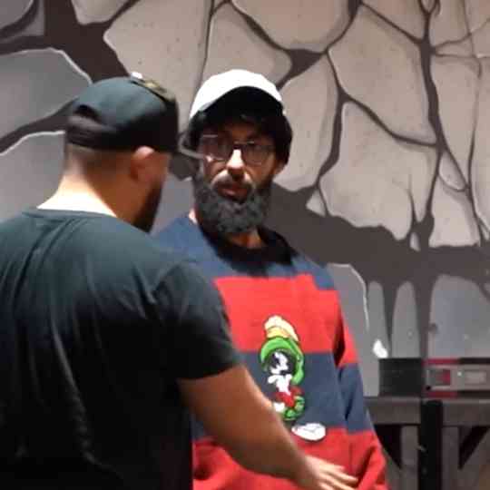 I Pretended To Be A Beginner In The Gym: Anatoly Prank Video