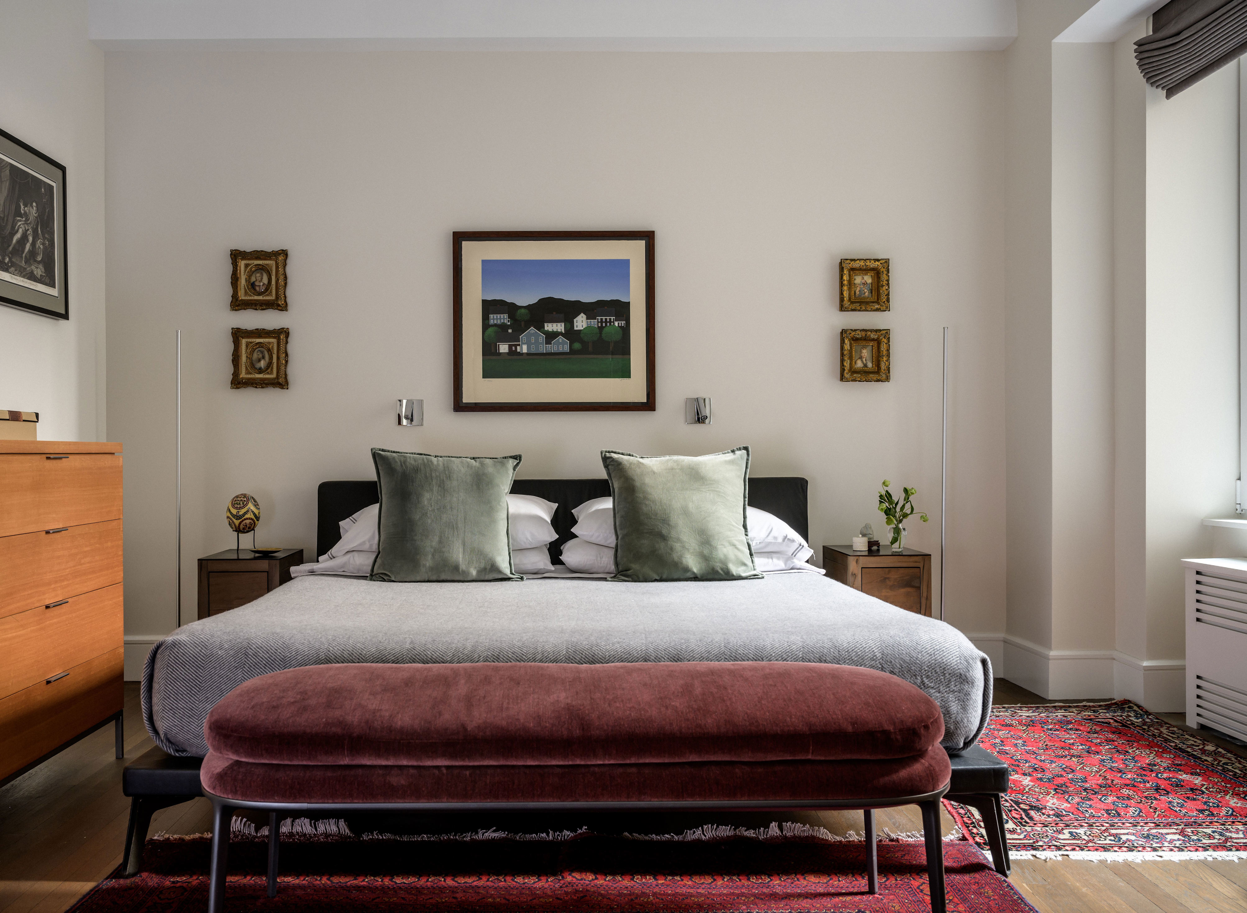 23 Bedroom Wall Decor Ideas That Interior Designers Swear By