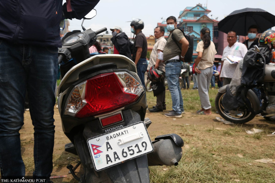 No immediate fines for vehicles without embossed number plates from ...