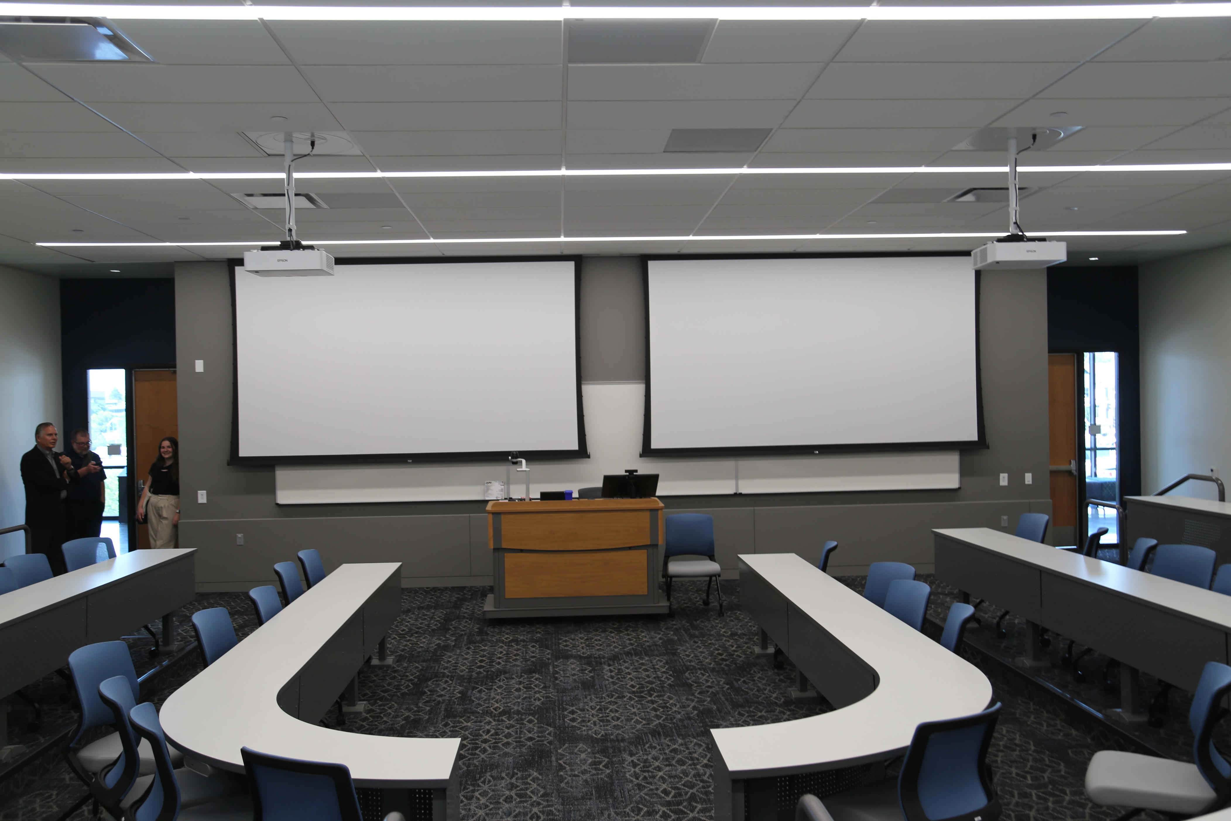 Why jobs are hard to find: UNR student, professor weigh in on economy