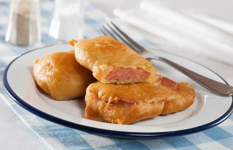 15 Retro British School Dinners To See How Many You Remember