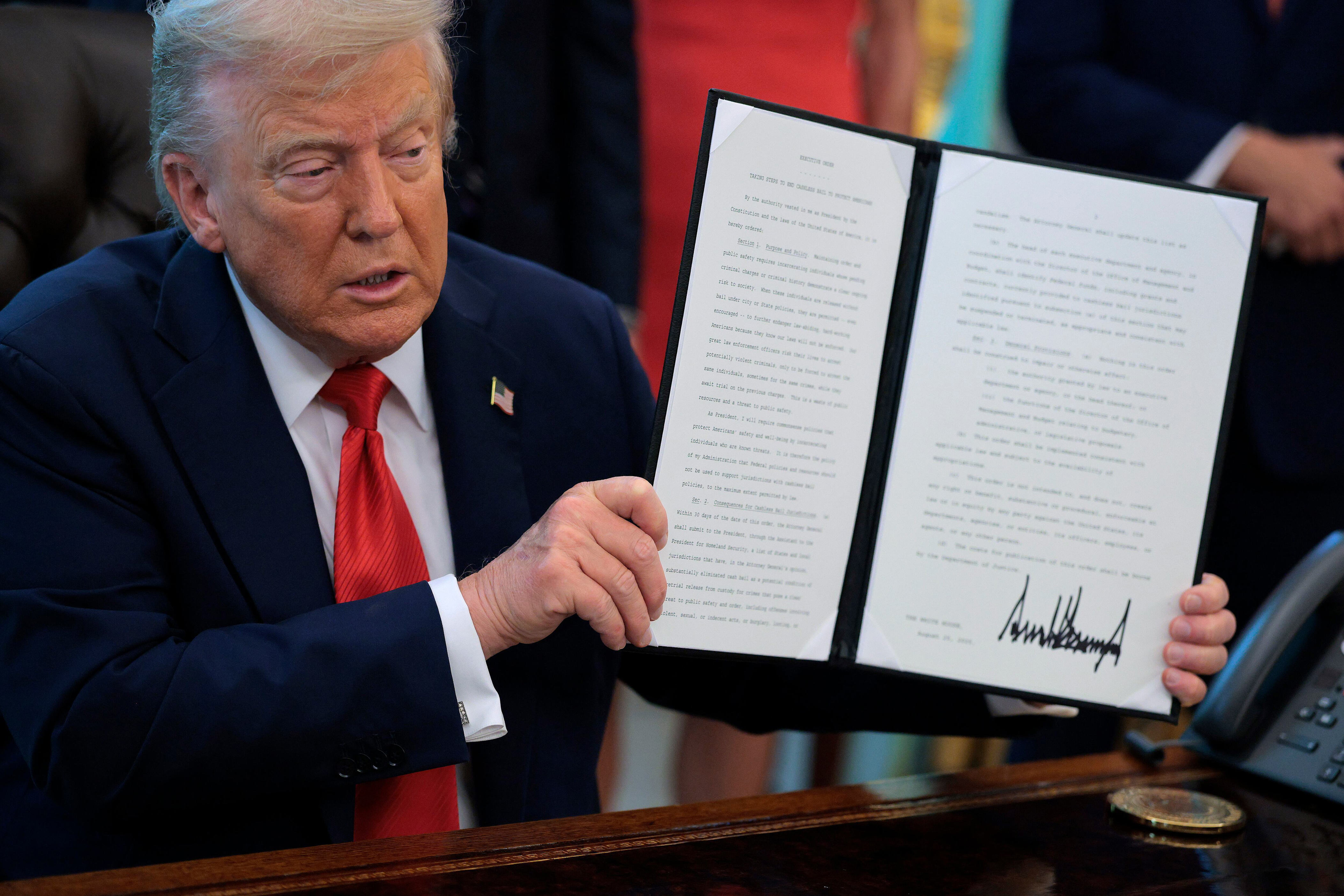 Vet Arrested After Burning a Flag at the White House to Protest Trump‘s ...