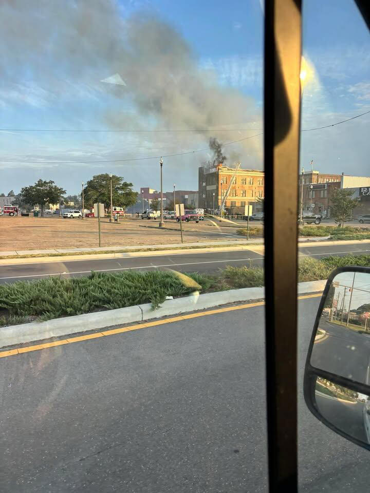 Crews respond to large fire at Heirloom Hotel in Downtown Laurel
