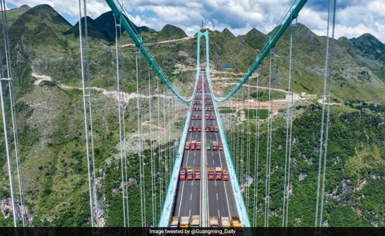 World S Tallest Bridge In China Passes Load Test With 96 Heavy Trucks