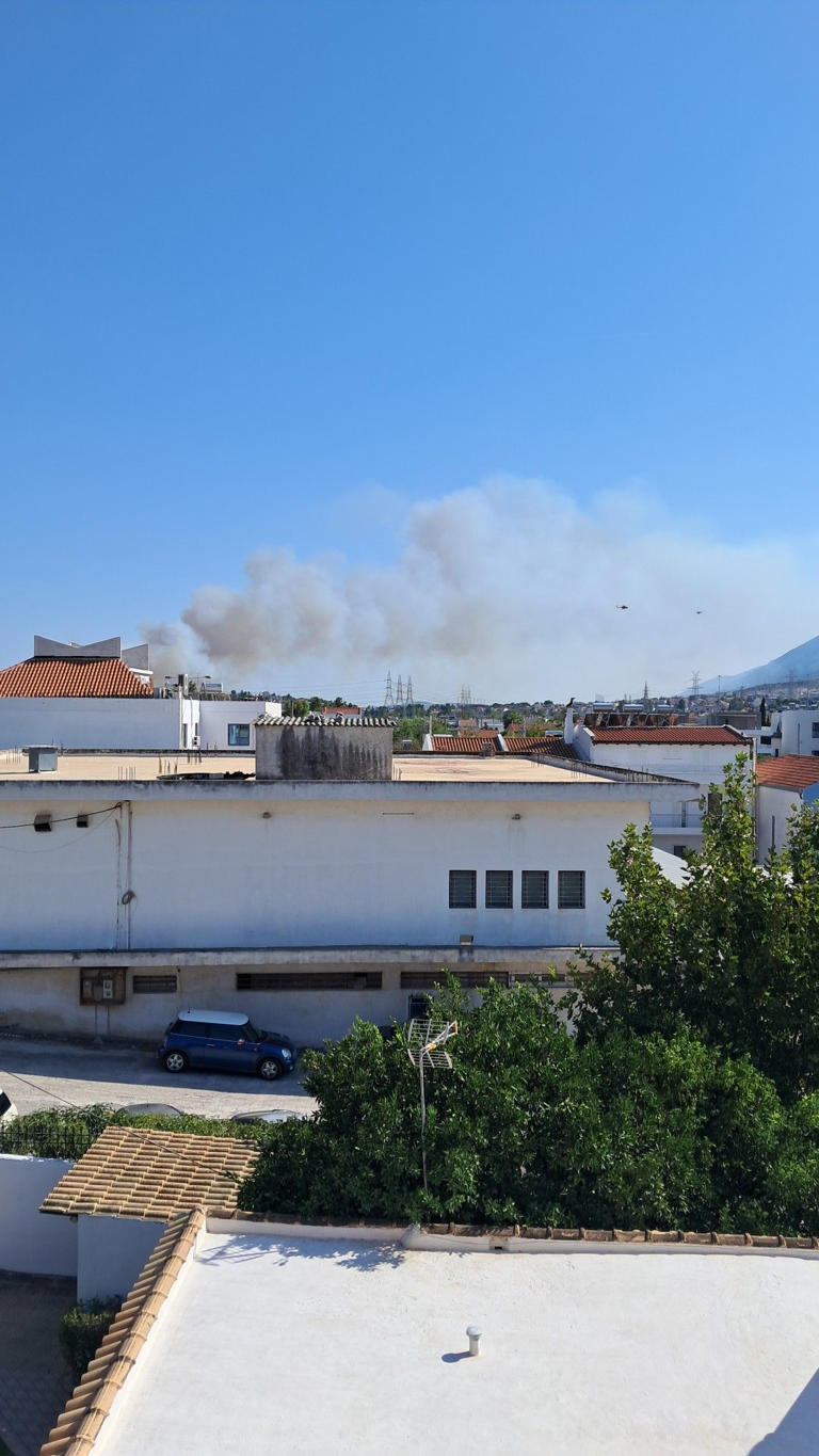 Φωτιά στην Παιανία: Μήνυμα από το 112 για ετοιμότητα