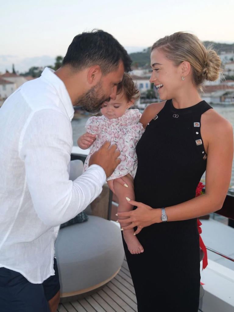 Una por una, las fotos de las "eternas vacaciones" del Kun Agüero y ...