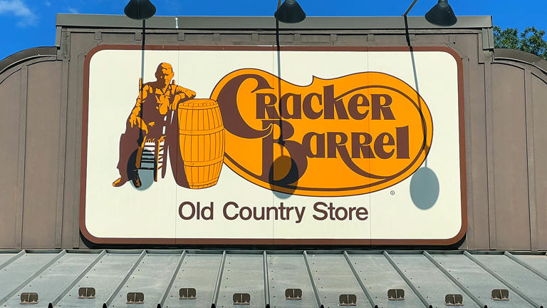 Cracker Barrel’s CEO dismissed warnings from a top investor who called ...