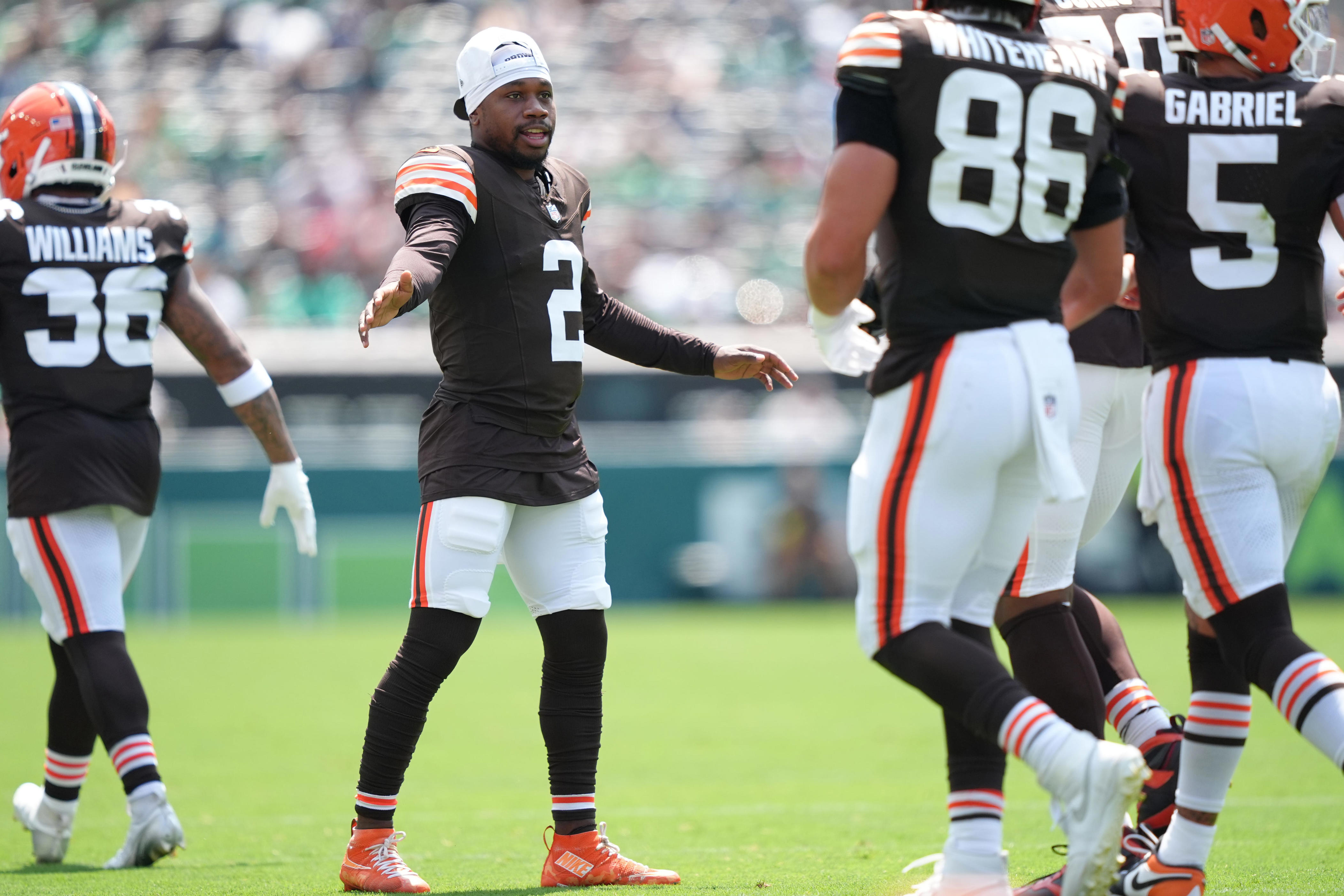 Browns not cutting DeAndre Carter as first reported
