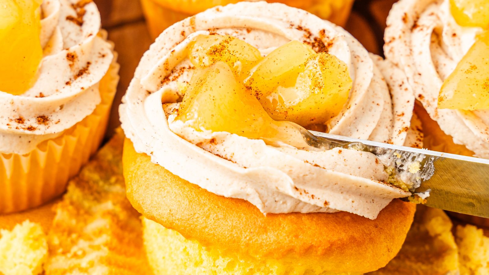 9 cupcake ideas people remember after a full week of holiday parties