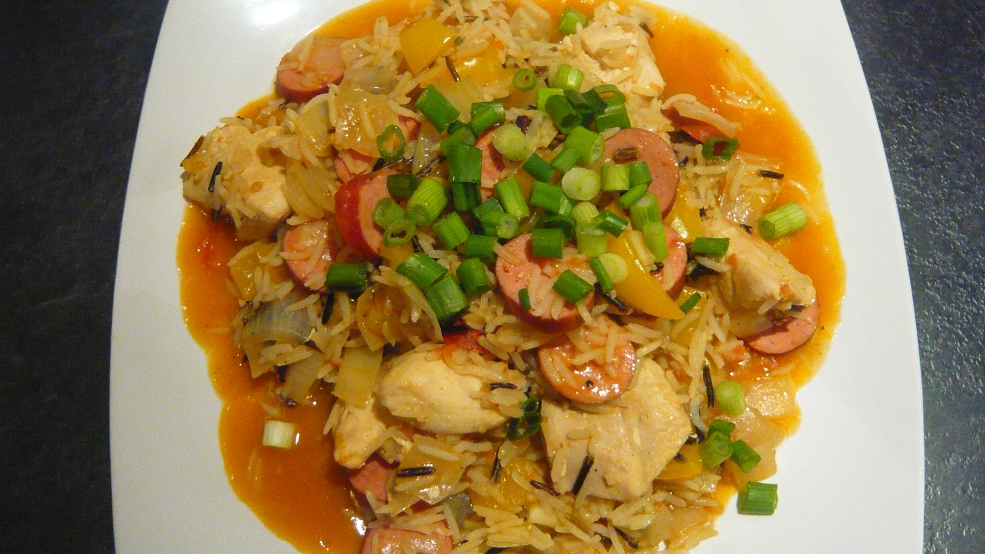 10 Classic Southern Dishes Everyone Loves & 10 That Are A Bit Weird