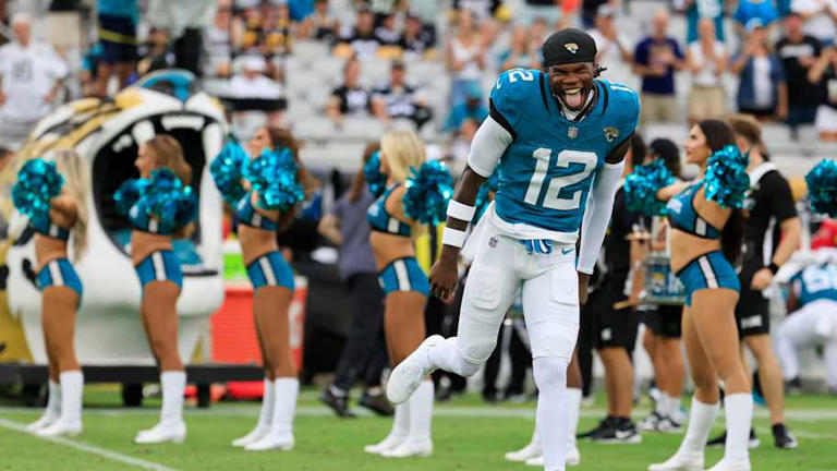 Jaguars' Travis Hunter Presents Unique Fantasy Football Issue