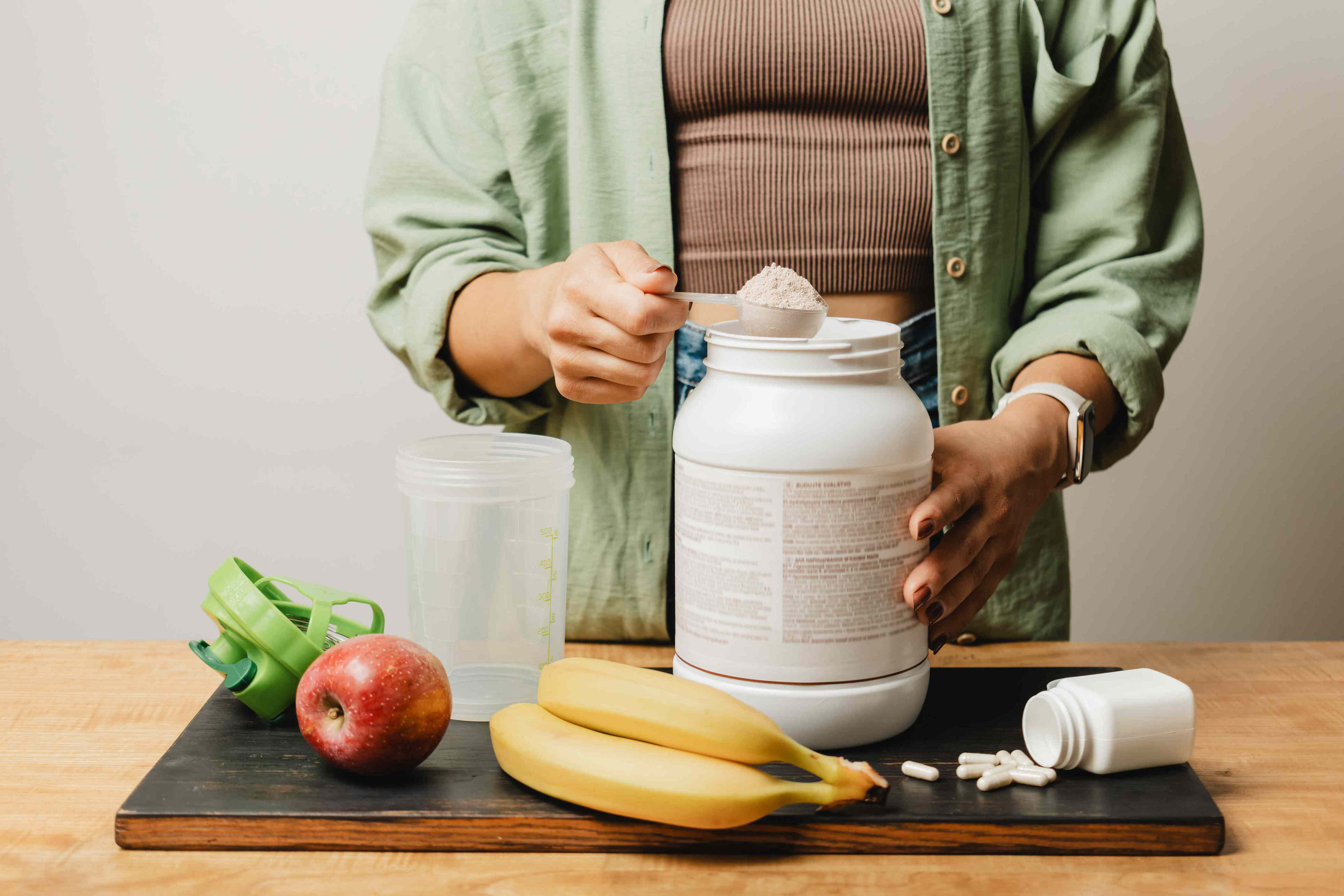 6 Potential Risks to Be Aware of When Using Protein Powder