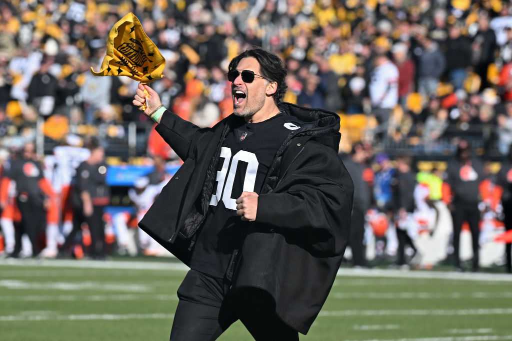 'Come find me': Joe Manganiello defends Pittsburgh pizza supremacy with 'hot take'
