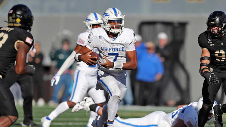 Air Force football has the most awe-inspiring patriotic pregame in ...