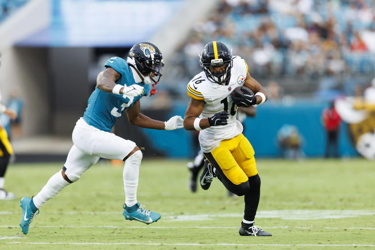 Steelers release WR Robert Woods