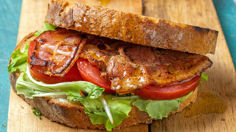 Make Your BLT 10x Better With A Simple Bacon Grease Hack